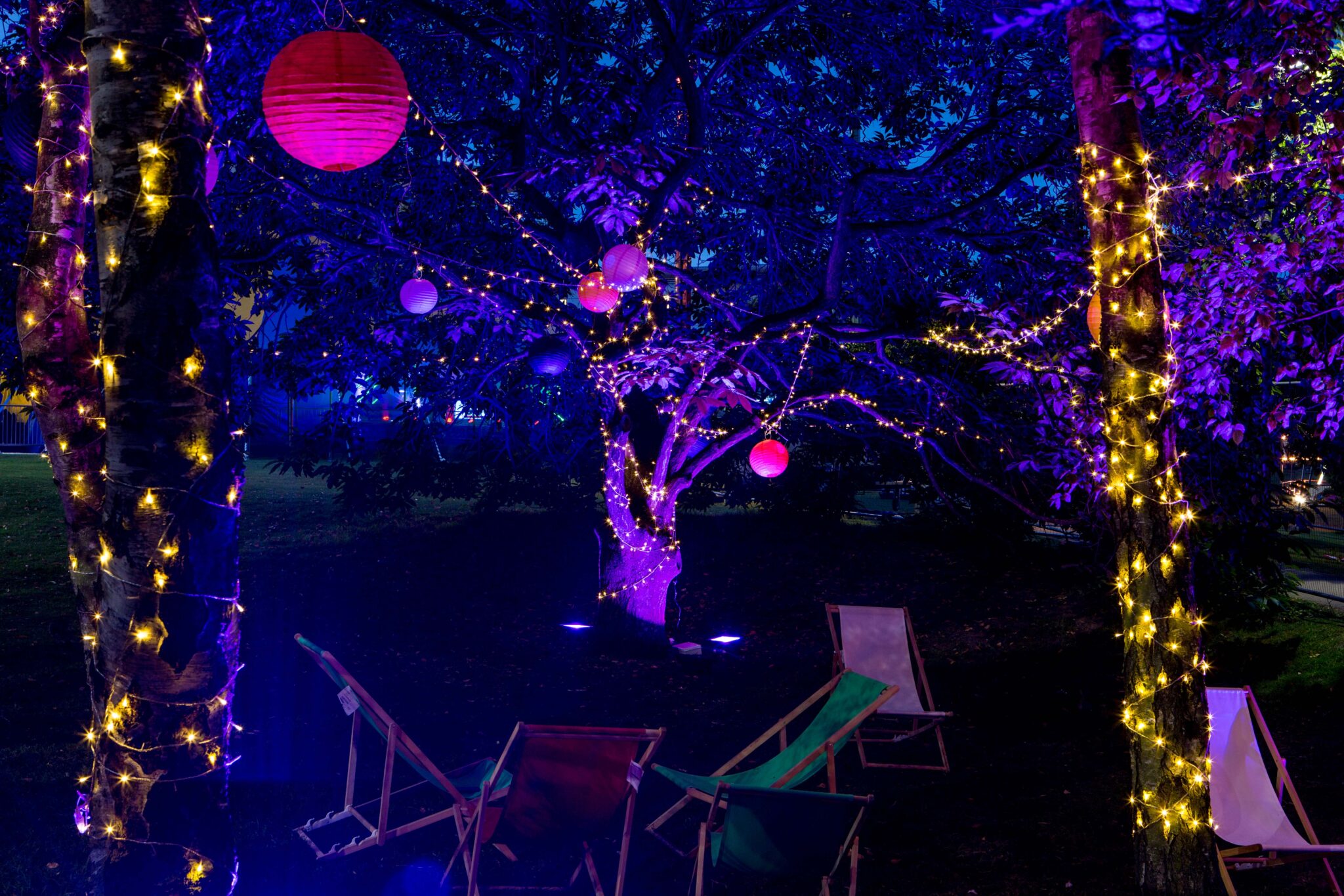 outside lights party - Ideal Events